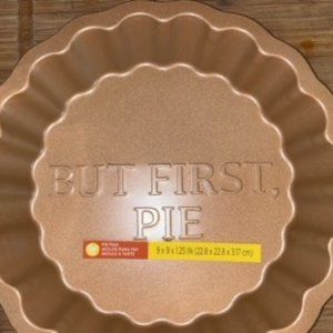 Wilton | Kitchen | Wilton Copper Scalloped 9 Pie Pan | Poshmark